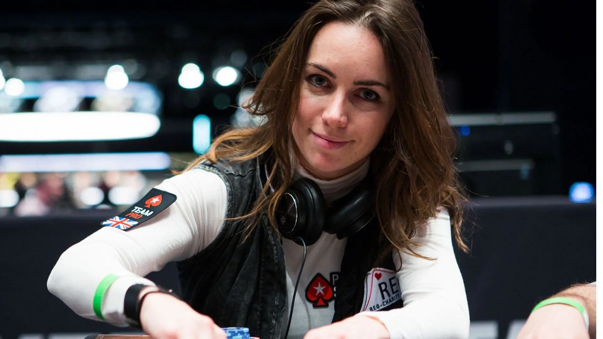 Liv Boeree Wallpaper Game Theory, Poker & The AI Arms Race Liv