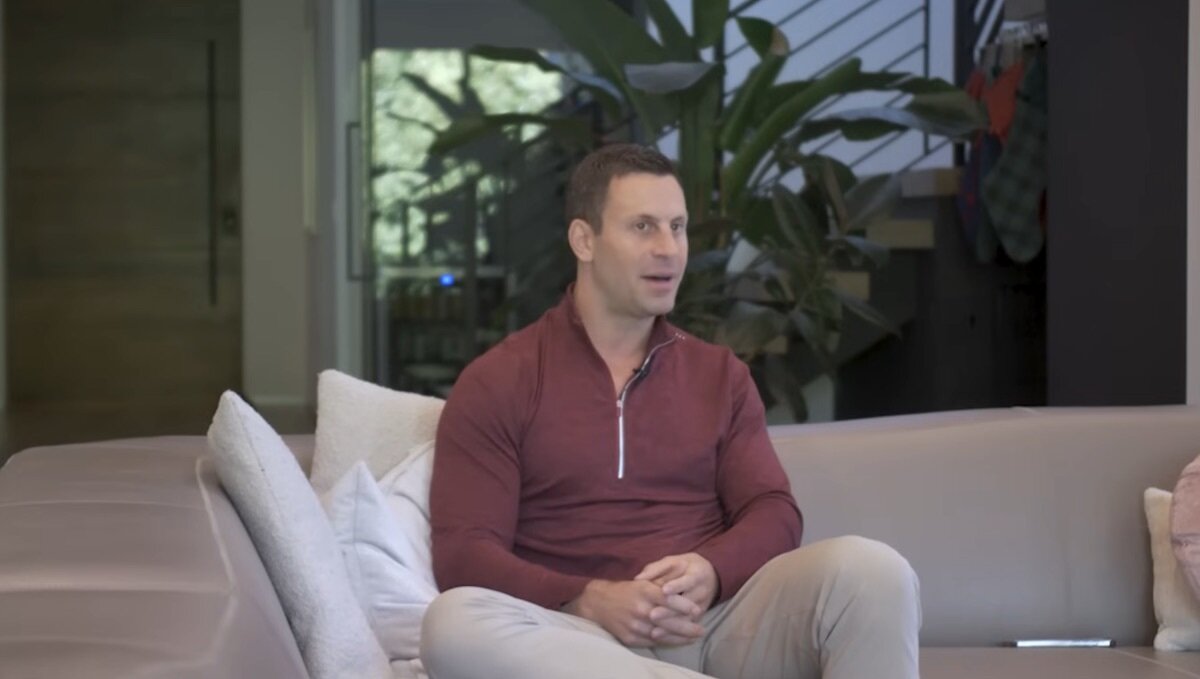 Garrett Adelstein Bluffs Eric Persson with 'The Robbi' in Cash Game Return | Tight Poker